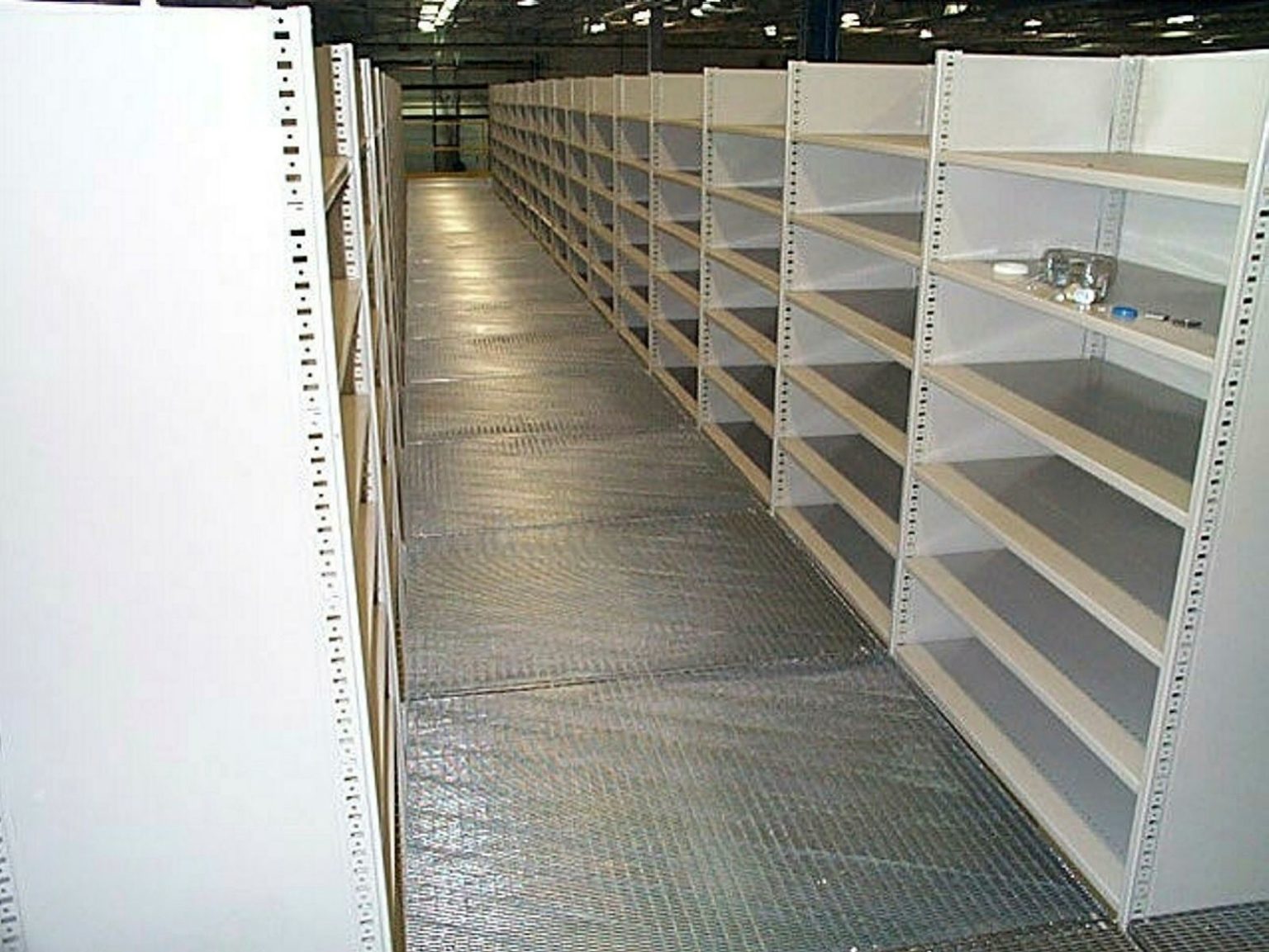 Material Handling Grating for Safety & Durability
